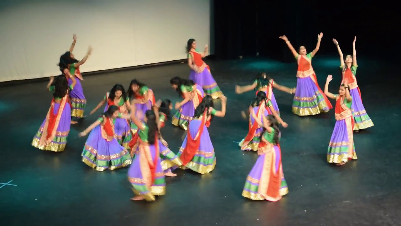 Jadoo 2019 IASA Show Garba - YouTube