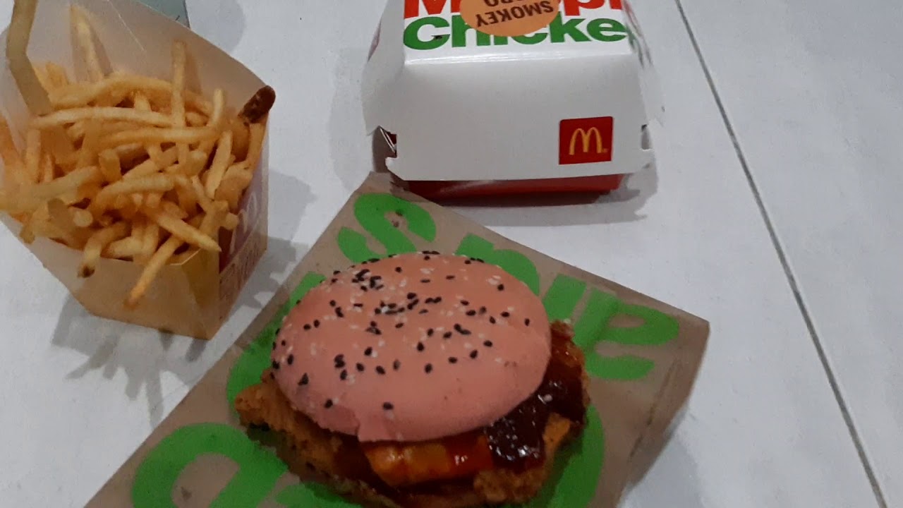 Mc spicy chicken smokey BBQ - YouTube