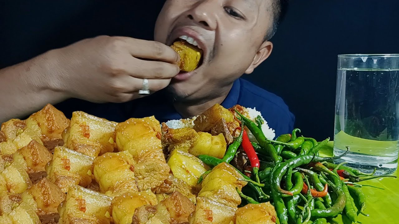 Pork With Chilli Eating Challenge - YouTube