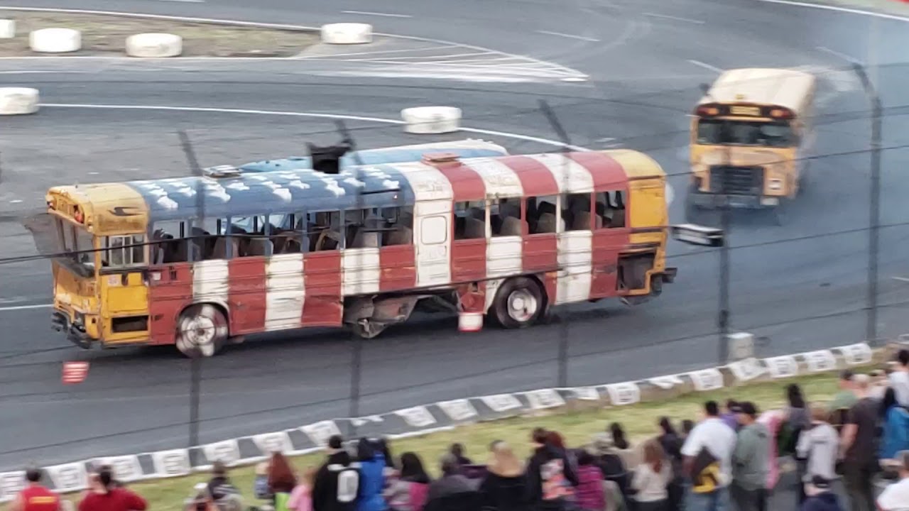 Evergreen Speedway - Bus Race - YouTube