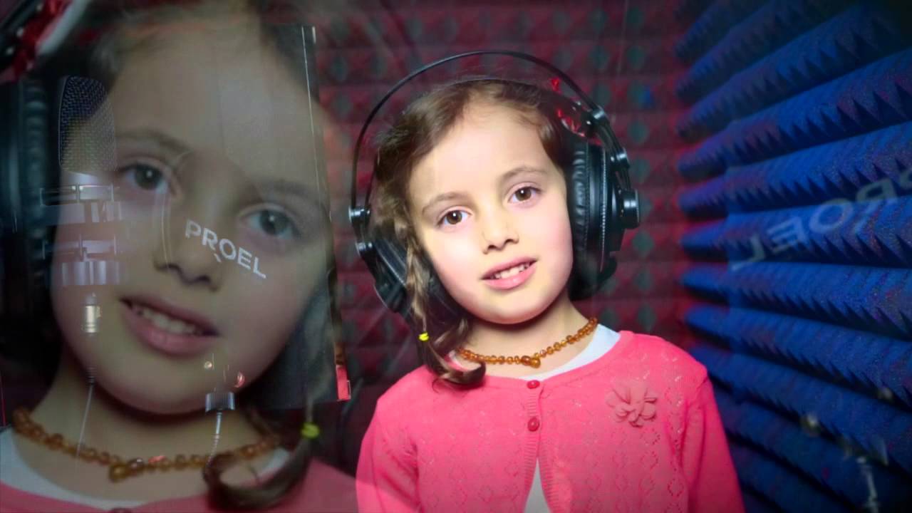 Melissa Conte interpreta ''Anche se fuori è inverno'' di Deborah Iurato ...