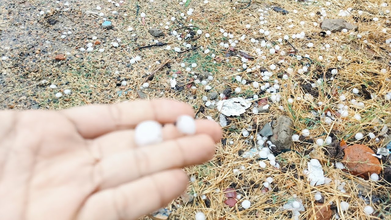 Aasman 🌨️ se Aafat 💥🤯 baraf 🧊#globalwarming #winter #barafbari # ...