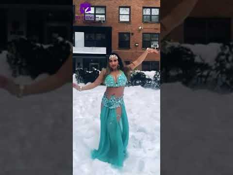Hot Milf Dancing Sexy Dance 203 / Belly Dance
