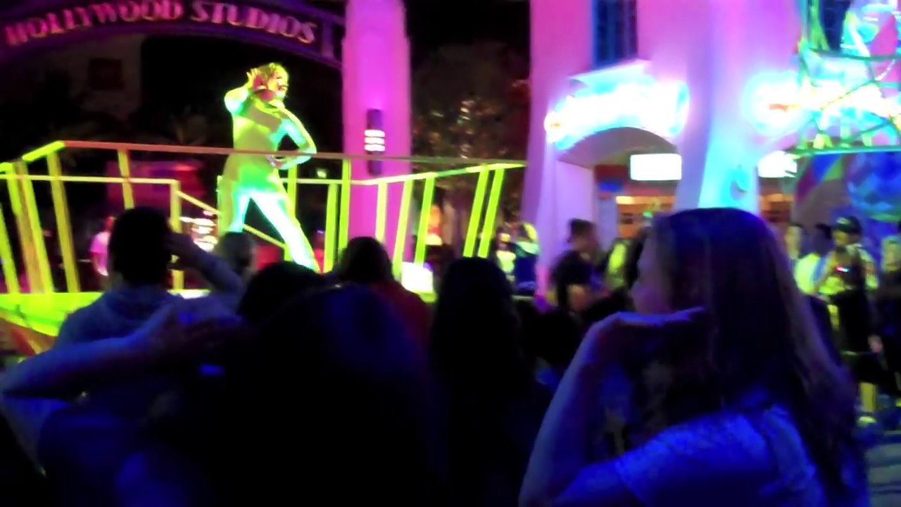 Kellye and Laura's Dance Grooves - YouTube