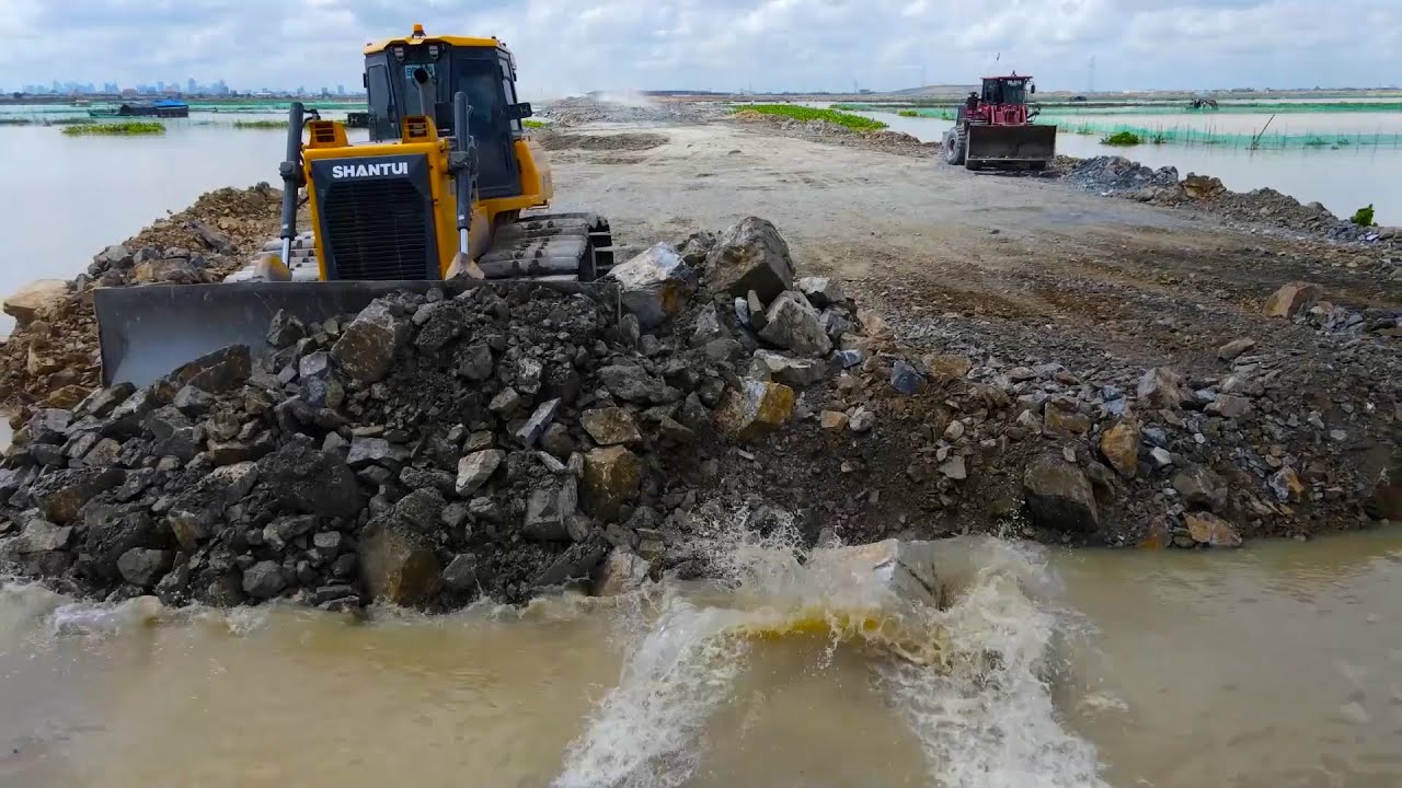 Best Activities Machines Bulldozer Gravel Rock Sliding In Deep Water ...