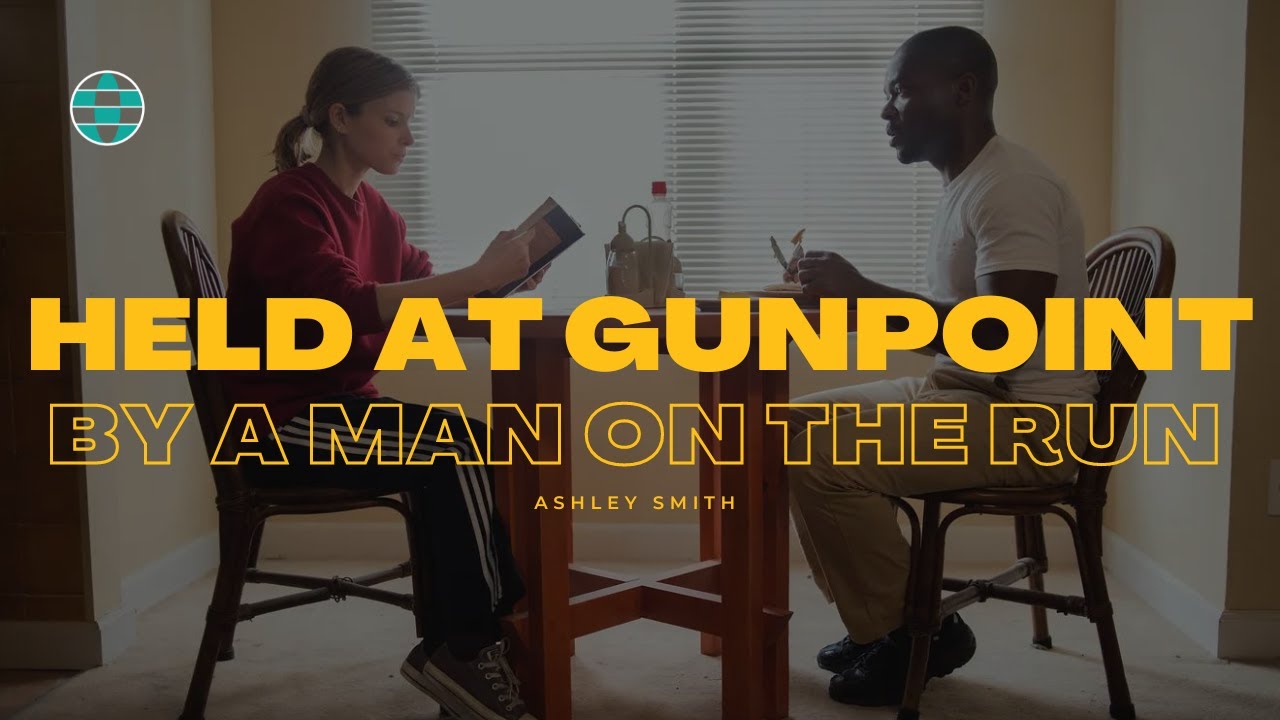 Ashley Smith: Held at Gunpoint by a Man on the Run - YouTube