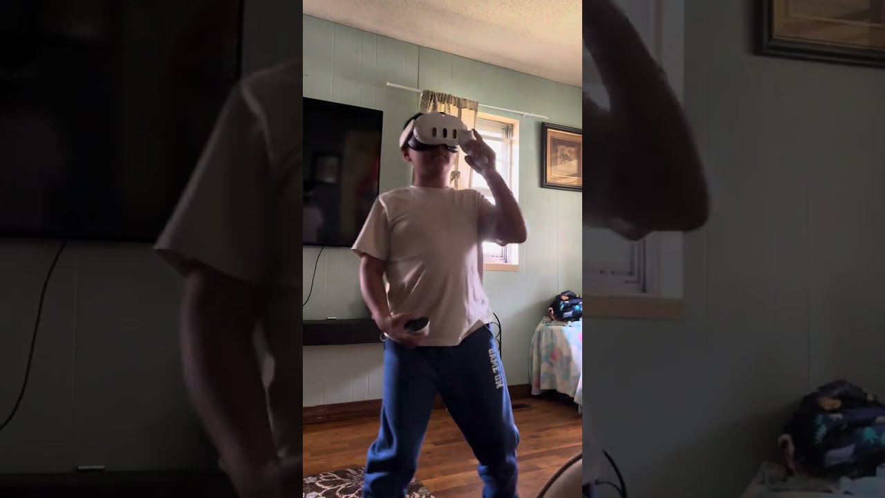 Me watching my little brother play on the vr - YouTube