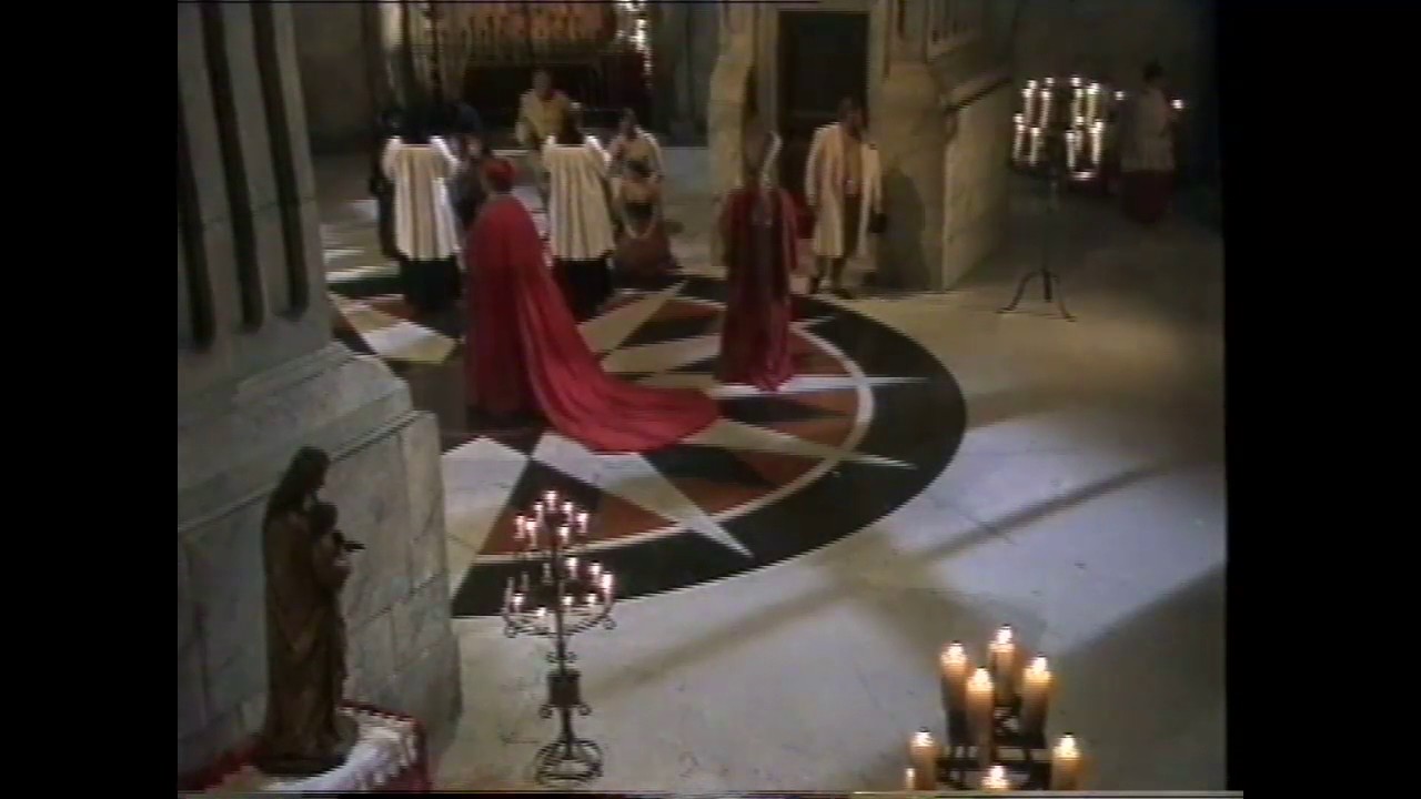Harry Enfield Guide to Opera Tosca End of Act one - YouTube