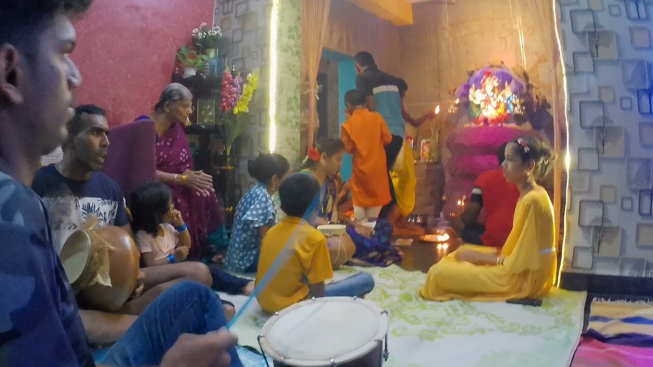 Ganesh Chaturthi Ghumat Aarti 1 - YouTube