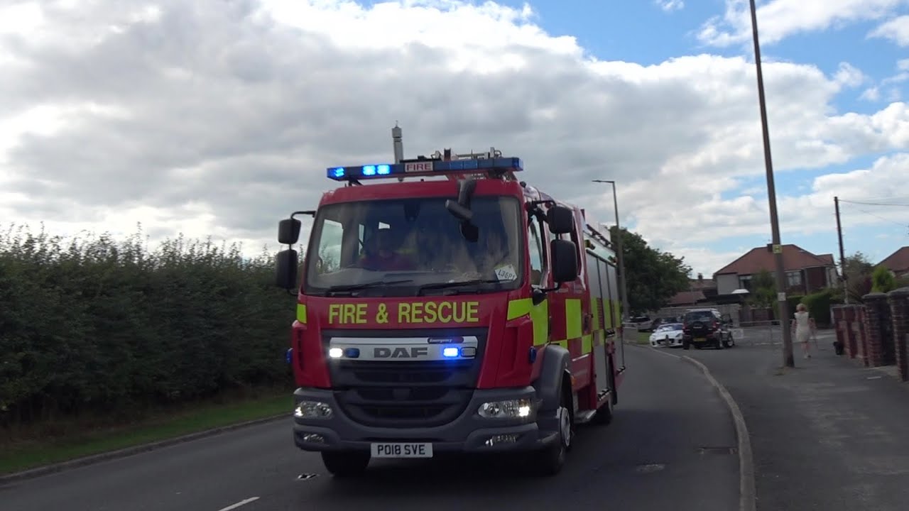 St Annes pump responding - Lancashire fire and rescue service - YouTube