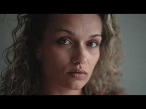 Merve Avşar - Leyla