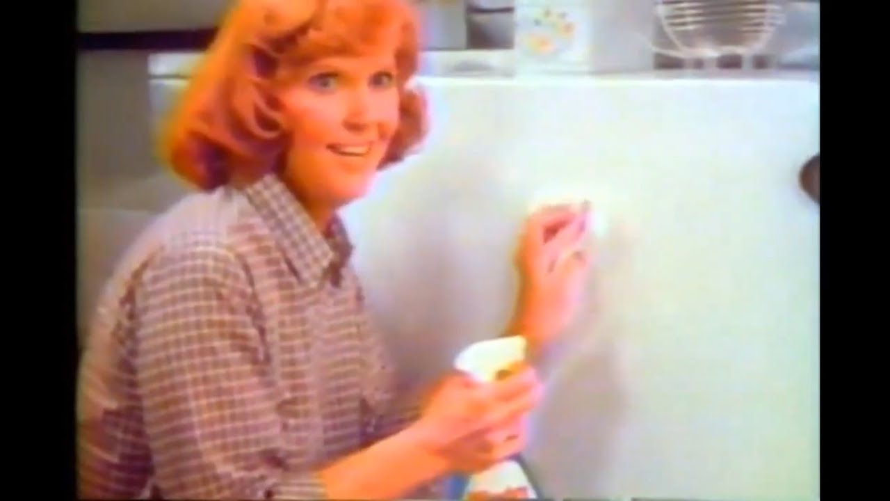 Windex Commercial (Stiller & Meara, 1980) - YouTube
