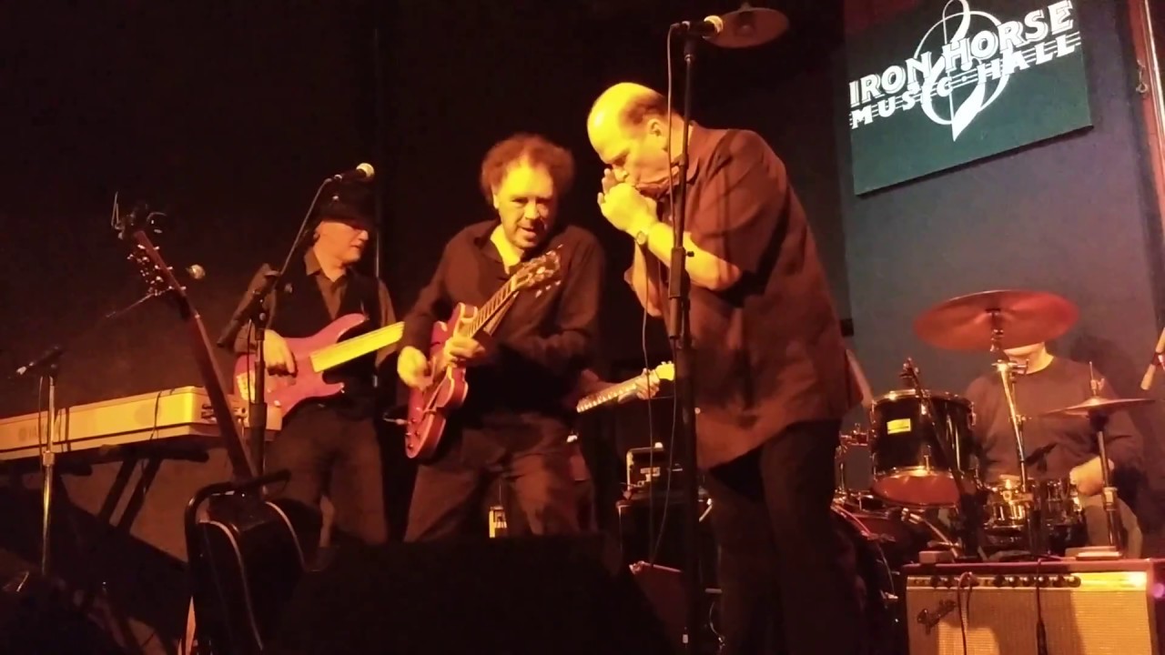 Blues In A / Mitch Chakour! - YouTube