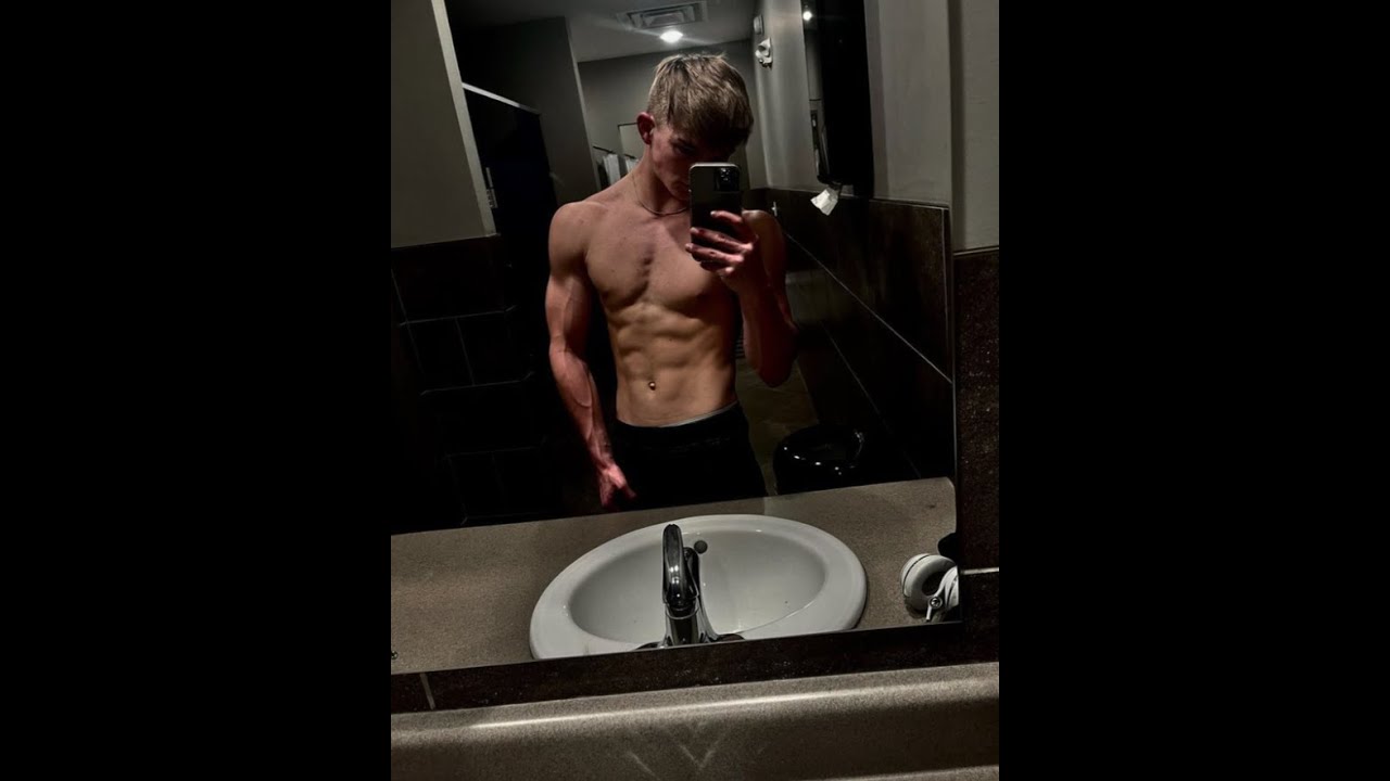 Jake Griffith-19 year old bodybuilder | #shorts #muscle #flexing # ...