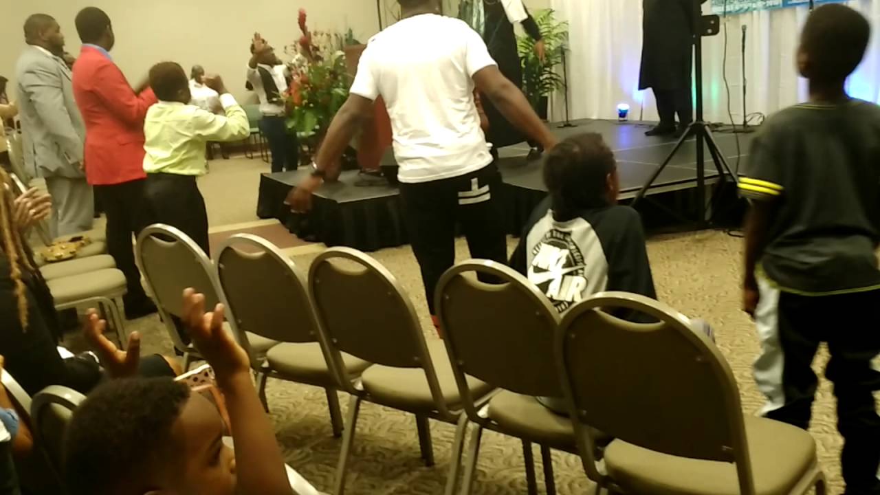Youth Praise Break Part 3 - YouTube