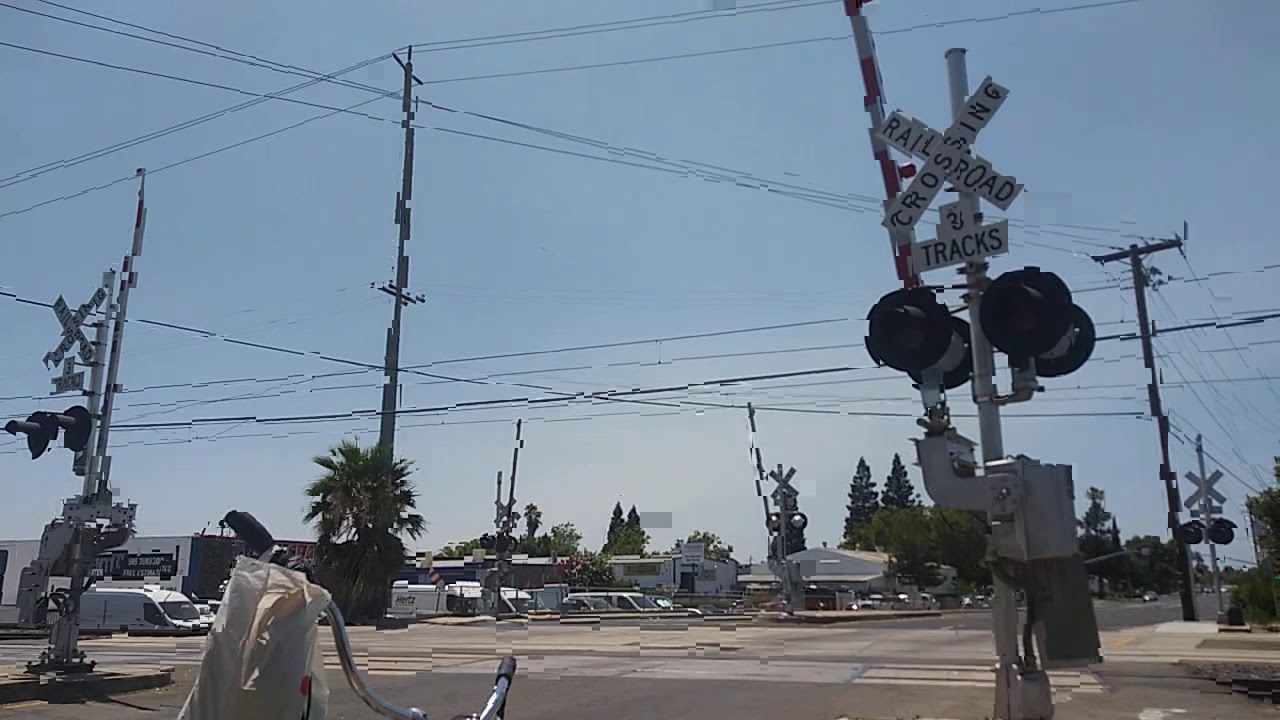 SacRT 115 Outbound Blue Line @ Sacramento CA 7/15/2020 - YouTube