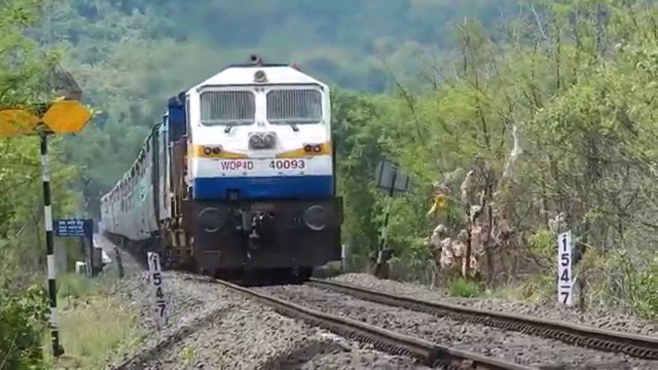 Electric Locomotive WAG-7 First Time In Konkan Railway Trivandrum-LTT ...