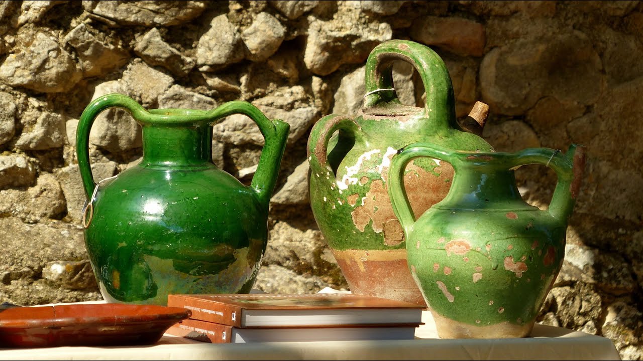 Cliousclat, village potier de Drôme - YouTube