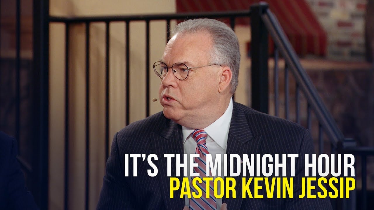 It's The Midnight Hour - Kevin Jessip on the Jim Bakker Show - YouTube