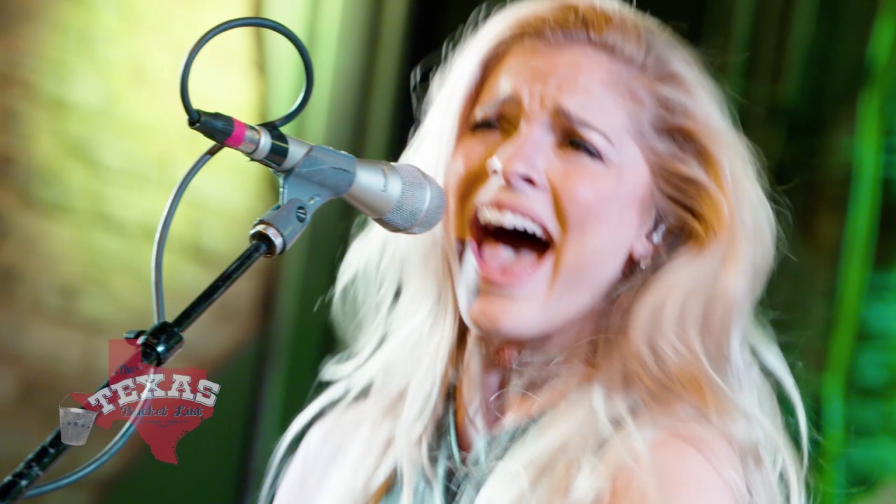 The Texas Bucket List - Kimberly Dunn performs "High Horse" - YouTube