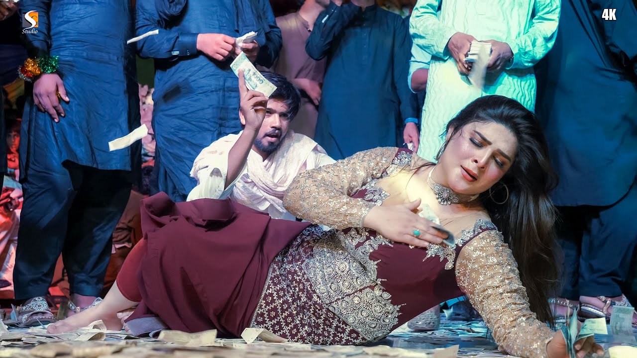 Dhola Sanu Chorya Haai Kachi Sharab Wango | Chahat Baloch Dance ...