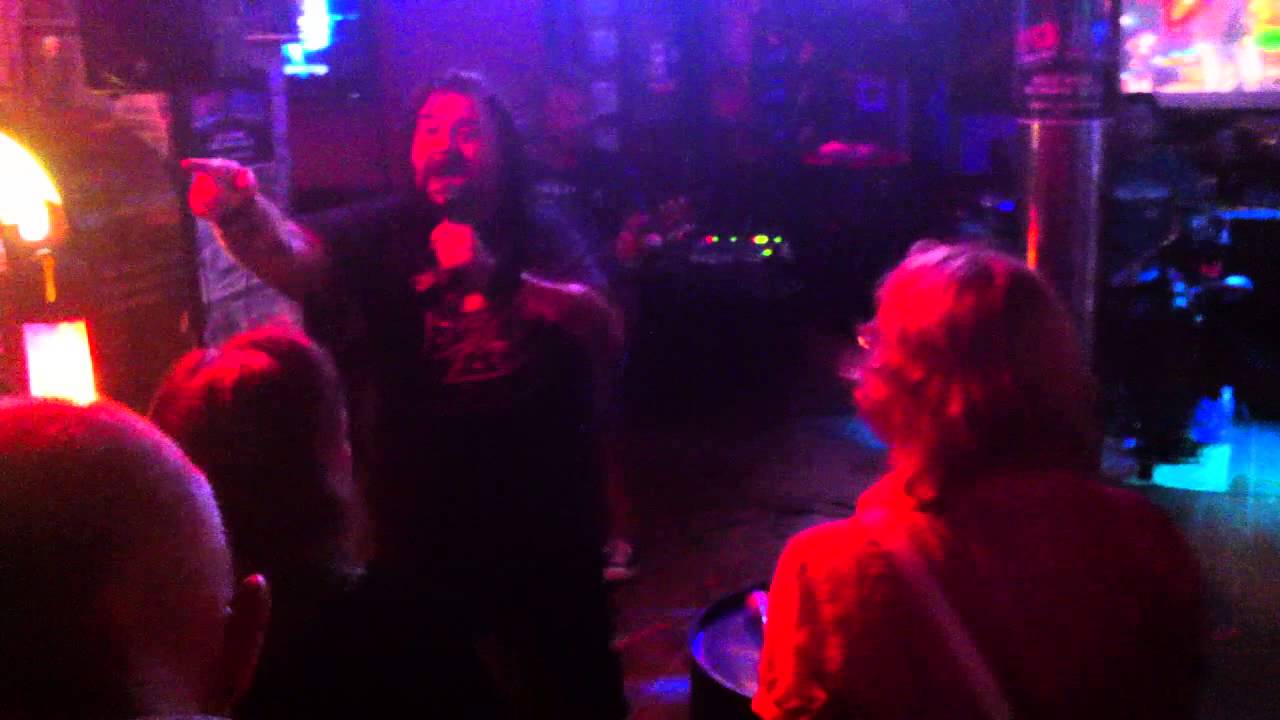 you shook me all night long THE JACK BENIDORM - YouTube