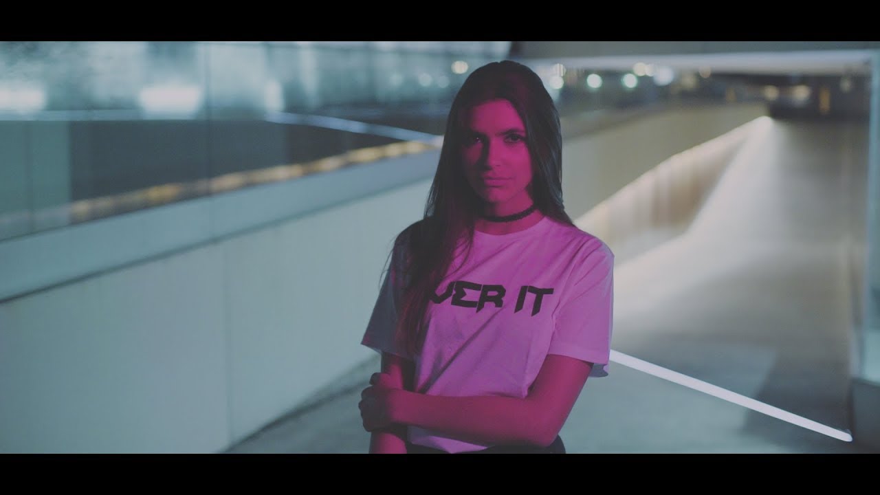 EVA RIBEIRO X ESSENTIALS - YouTube