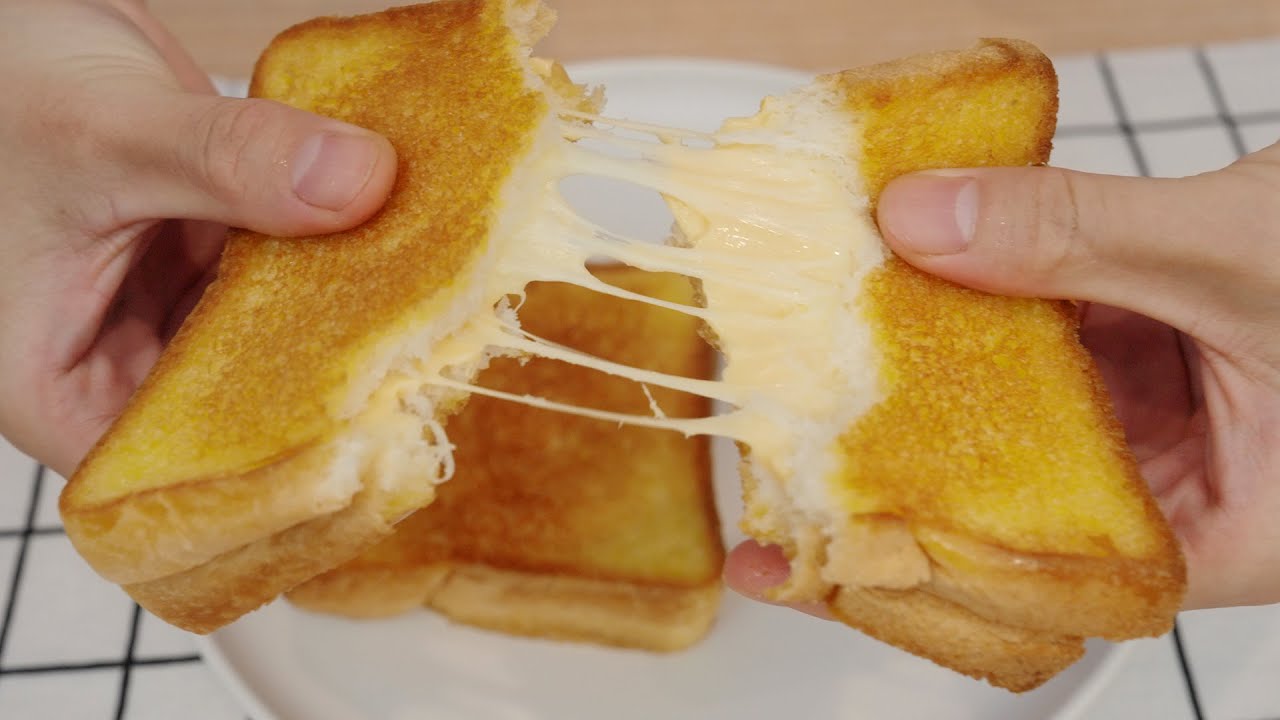 Caramel cheese toast, crispy texture, juicy and stringy cheese, only ...