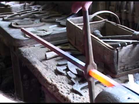 Blacksmithing - YouTube