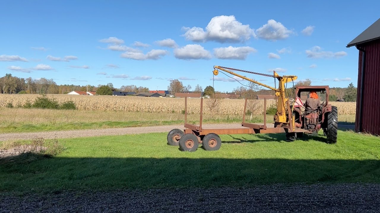 Köp Traktor BM Volvo Boxer 350 med skogskärra på Klaravik - YouTube