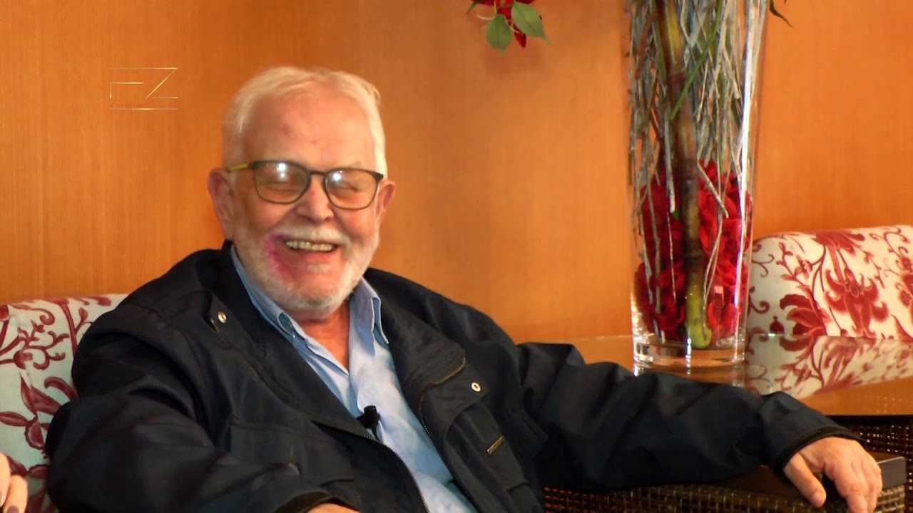 Entrevista com João Raimundo 7'01'' - YouTube