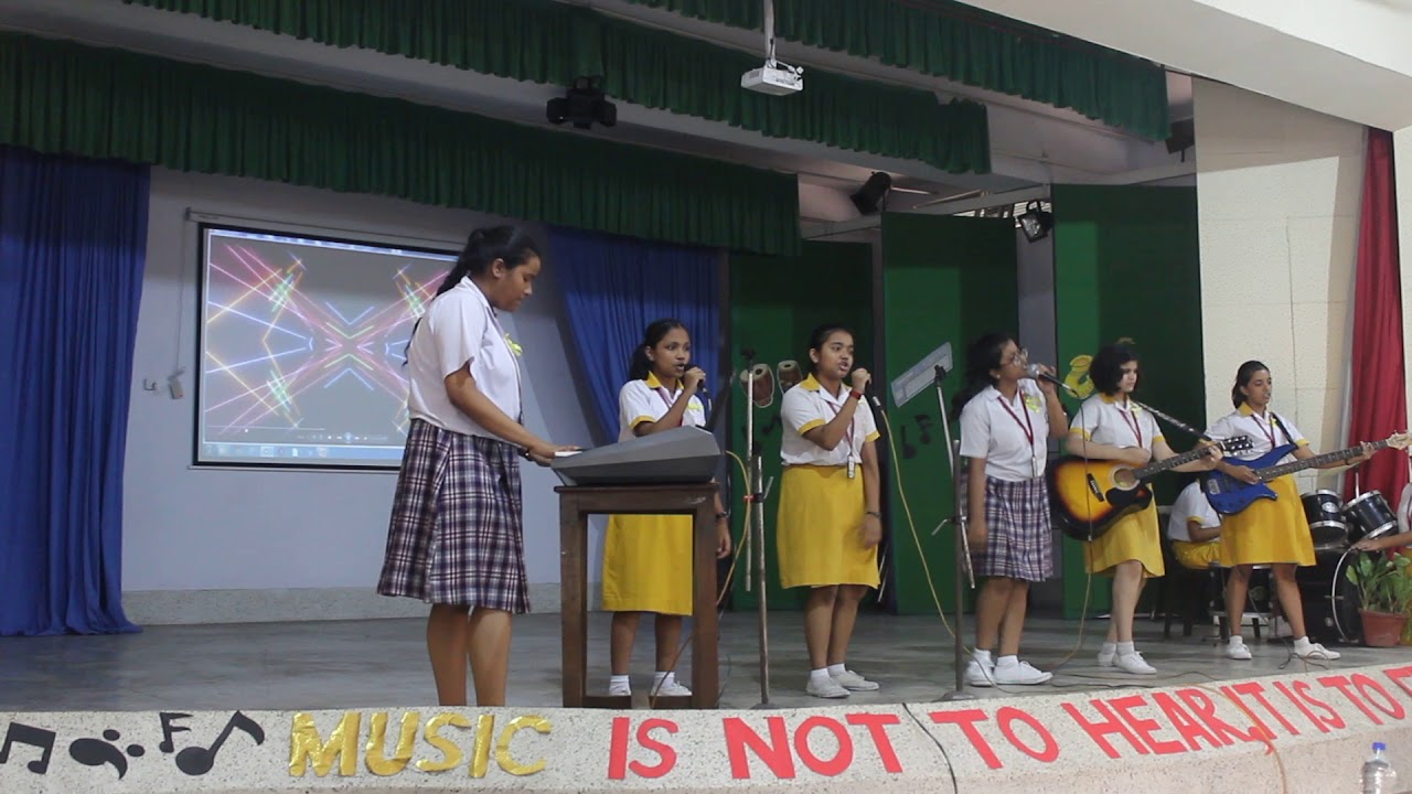 Group Band performance by Yellow House. - YouTube