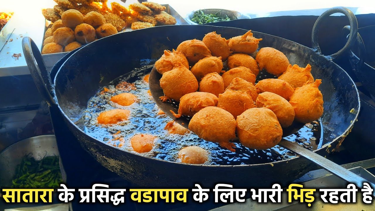 Satara's Most Famous Samrat Vadapav With Crazy Rush 😋 | Indian Street ...