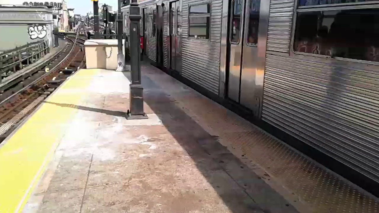 R32 (J) Train & R160A (M) Train @ Myrtle Avenue-Broadway. - YouTube
