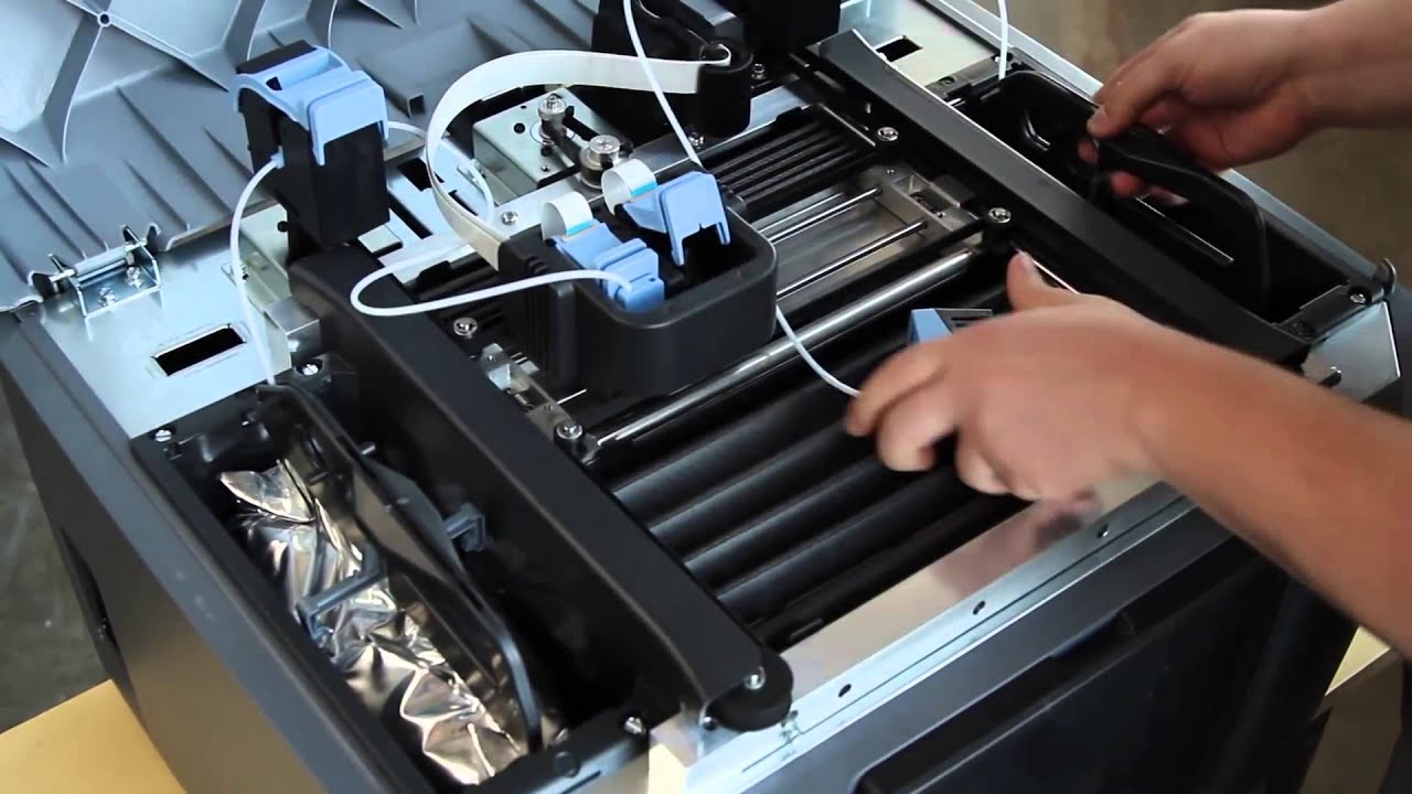 See the Stratasys Mojo 3D Print Pack at Work - YouTube