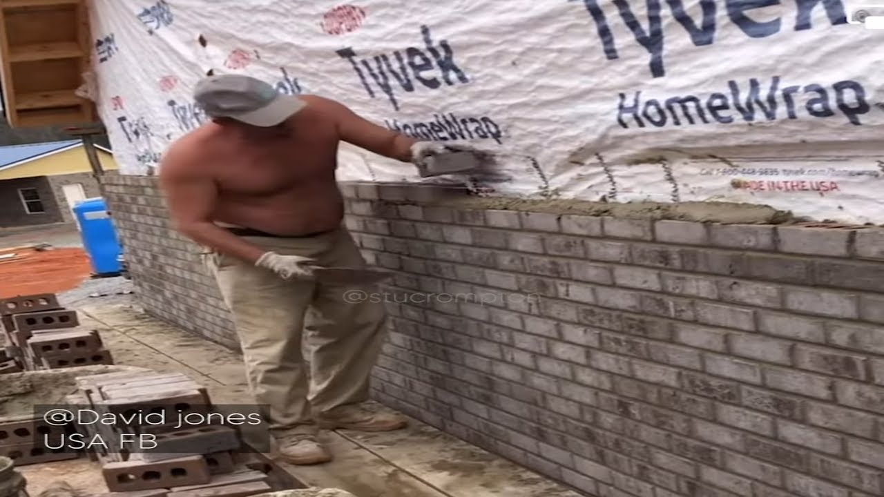 Bricklayers At Work - YouTube