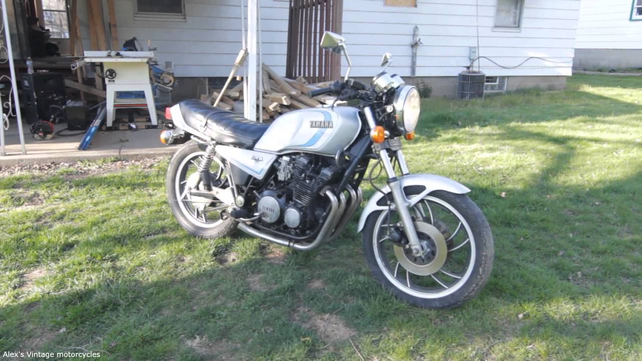 1982 Yamaha XJ 650 SECA Cold Start w/ revs and no mufflers - YouTube