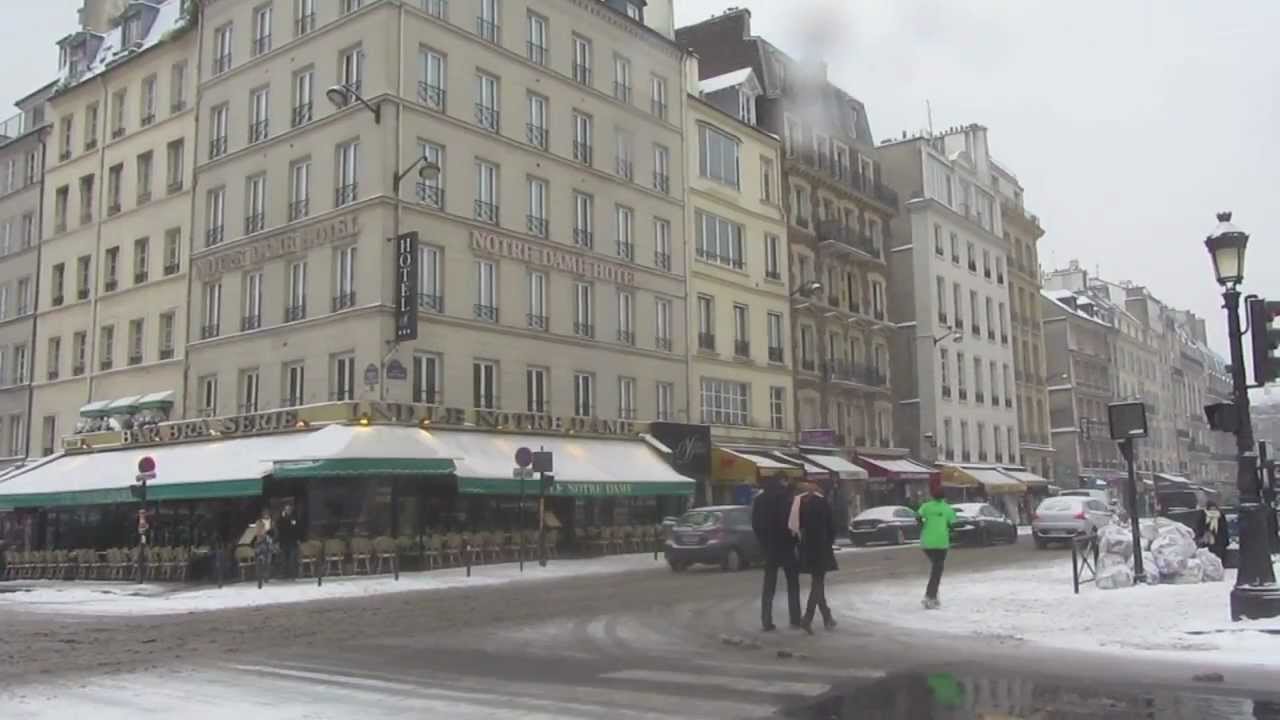 Snowing in Paris - winter scenes 2013 - YouTube