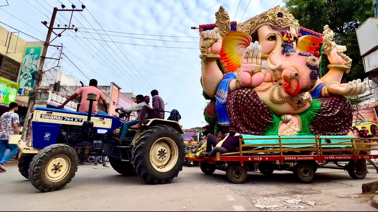 Anna Bosse Aagman 2023 ~ Biggest Ganesh idol Transportation at Dhoolpet ...