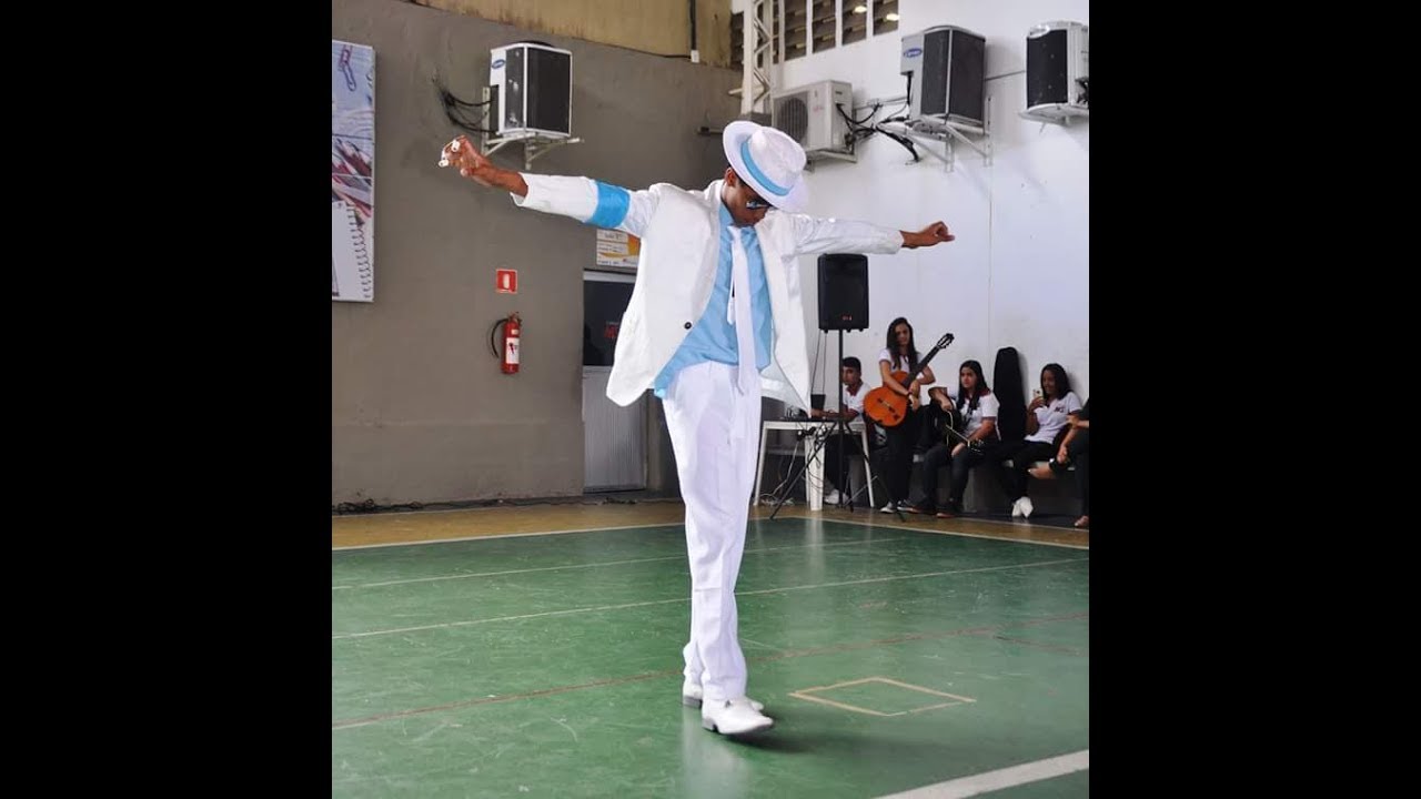 SMOOTH CRIMINAL LYRICS - RAVI JACKSON - YouTube