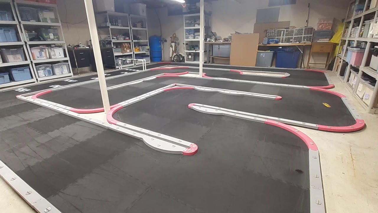 Kyosho dNano Corvette runs with Mini-z Corvette. - YouTube