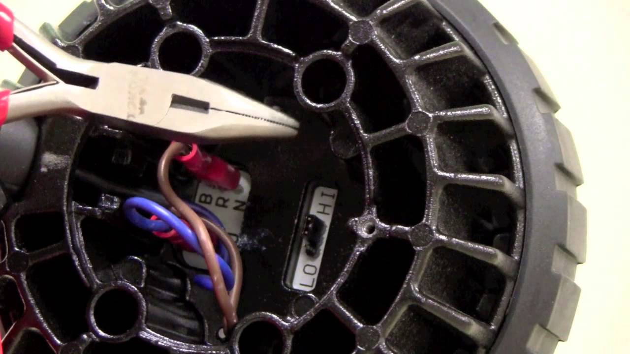 How to Change a Streamlight LED Litebox Output Level - YouTube