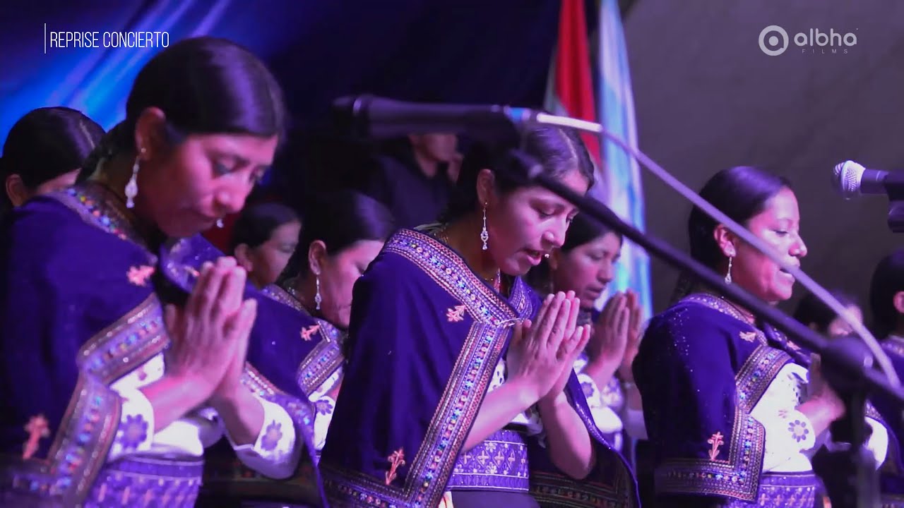 Coro Celestial Guaranda - Aniversario 50 Iglesia Príncipe de Paz - YouTube