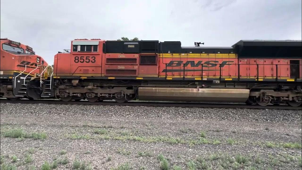 BNSF #6077 Lead’s The Mega E-DONBKM0-09D With Thunder-Cab ACE Unit 6/10/24. - YouTube