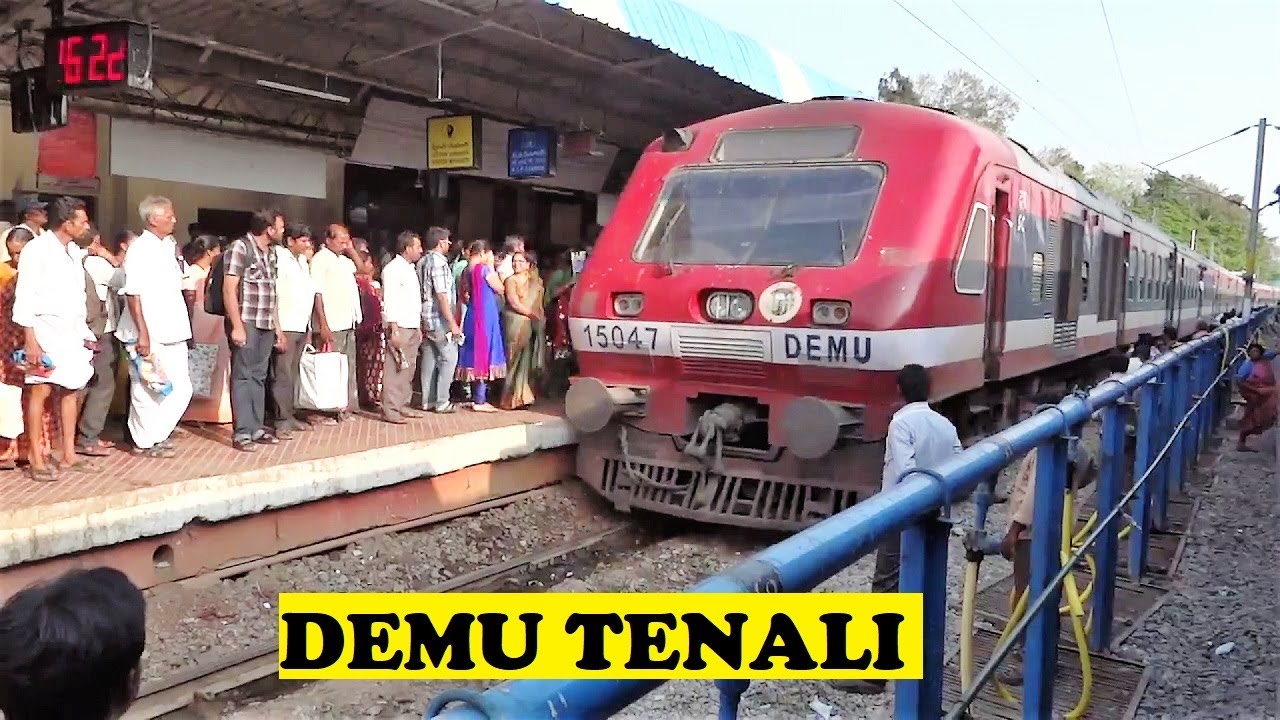 Tenali Guntur Diesel Electric Multiple Unit At Tenali Junction - YouTube