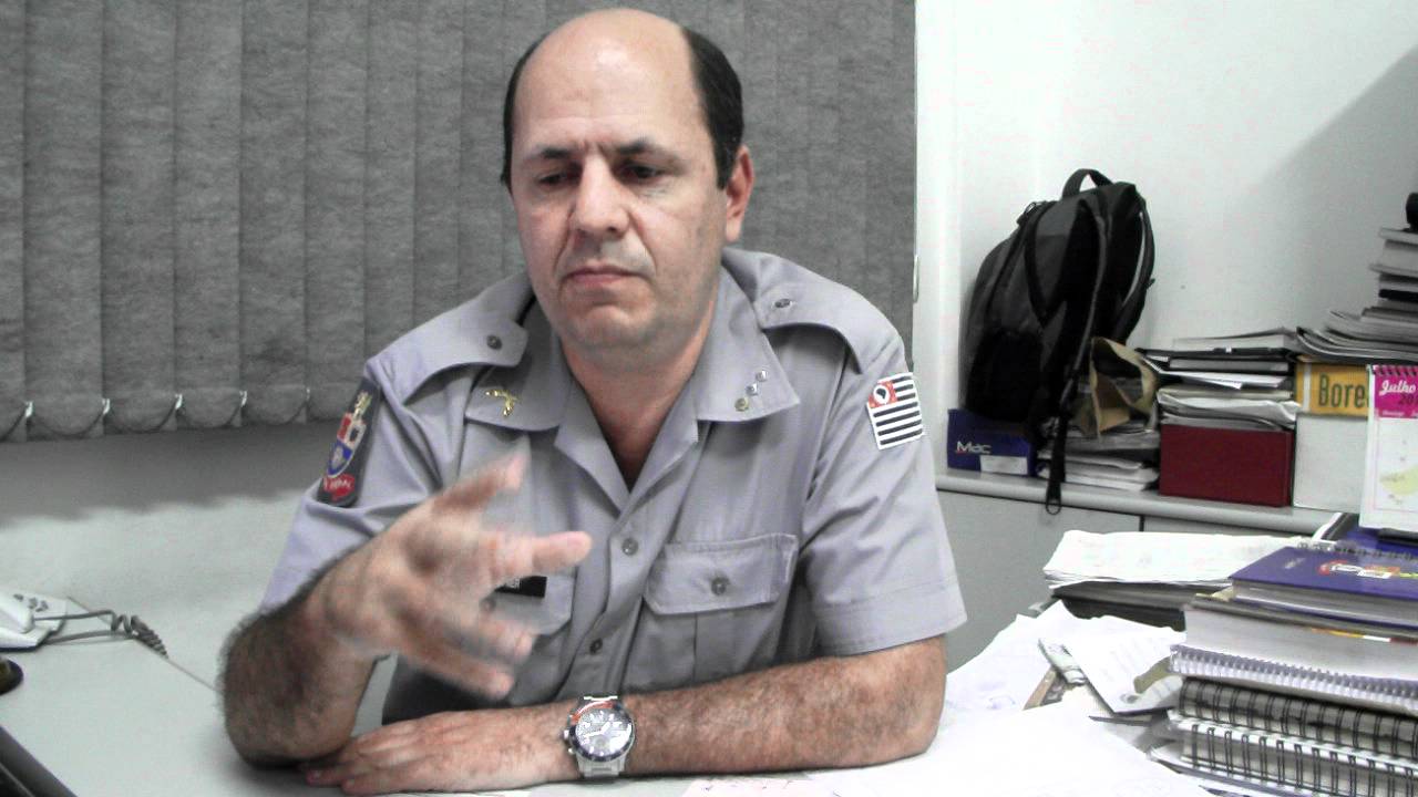 Major Marcel Lacerda Soffner fala sobre a comunicação da polícia. - YouTube