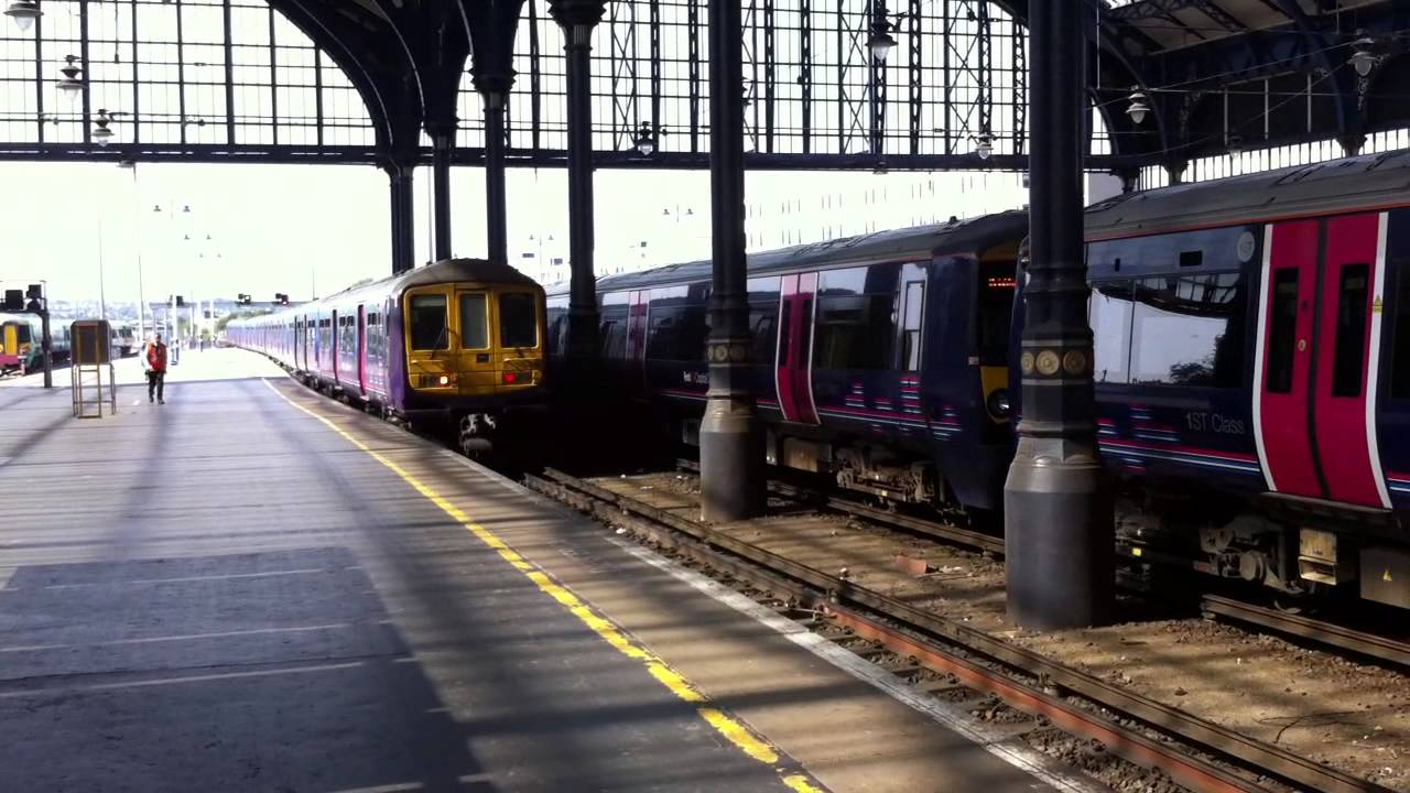 First Capital Connect Class 319 leaves Brighton - YouTube