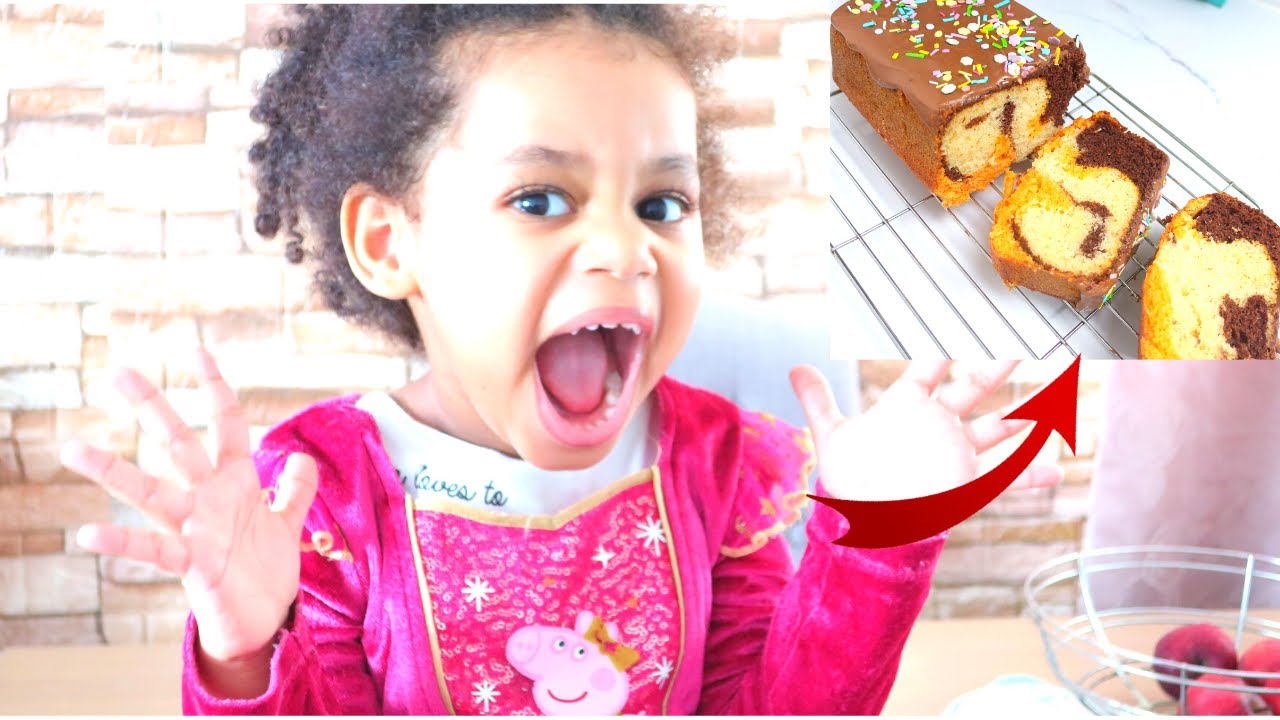 Lanya Made a beautiful Easter Cake with Mum - YouTube