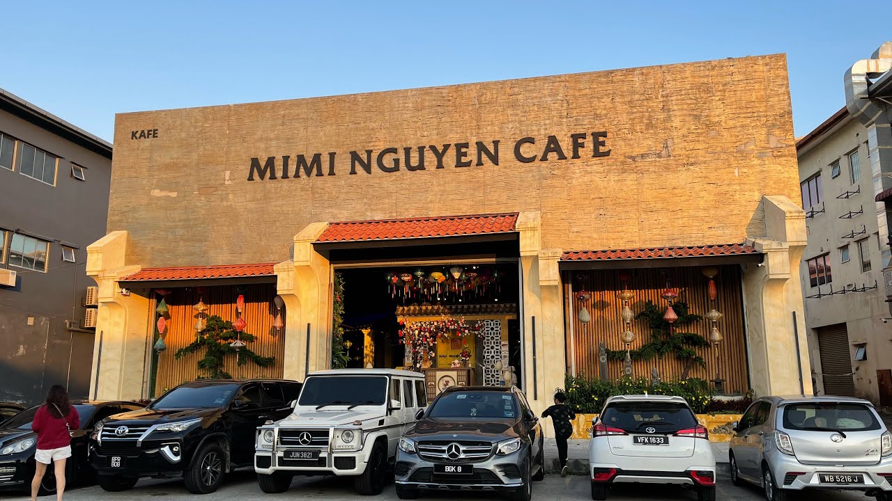 Dinner at Mimi Nguyen Cafe /Restaurant in Klang - YouTube