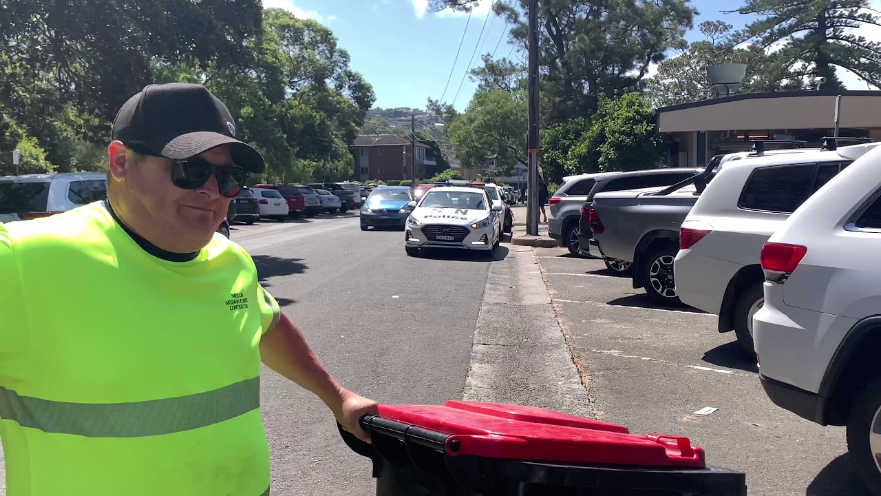 Balmoral Beach Bins. - YouTube